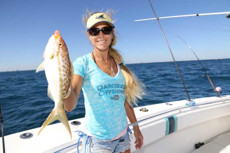 PHOTOS (46) - Warm Up With These 46 Photos of Darcizzle - Darcizzle ...